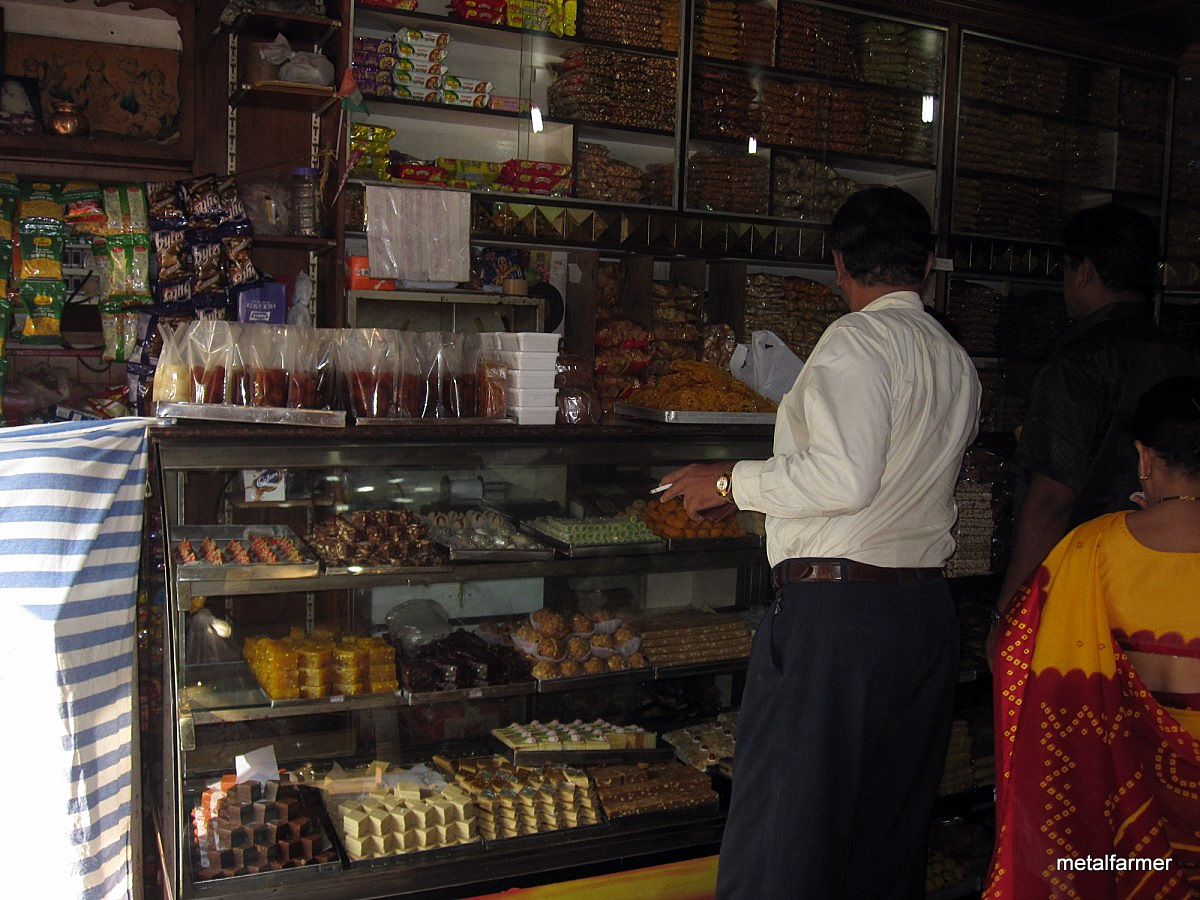 Mangalore Mangalore: Sri Rama Sweets, Hotel Ayodhya